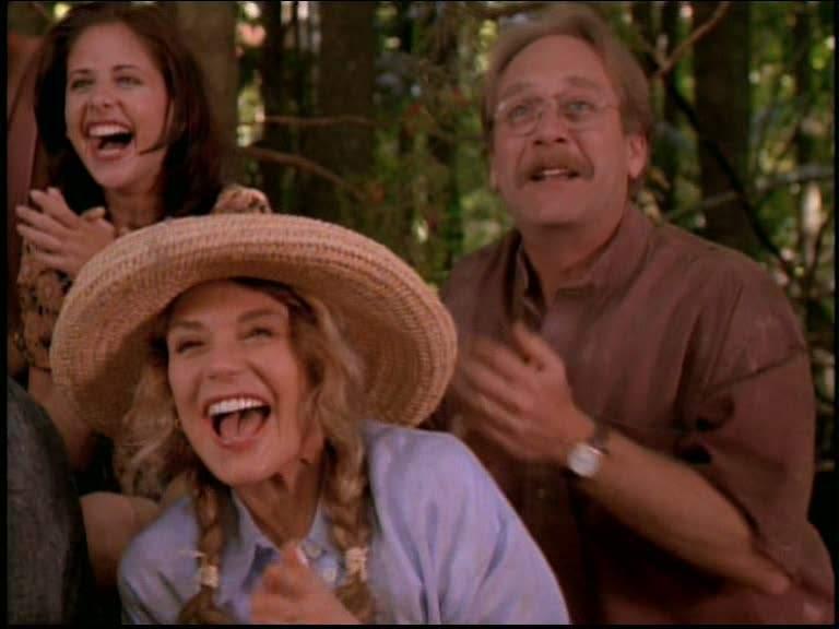 Screen Captures - SMGF-BHFR826 - Sarah Michelle Gellar Fan | Photo ...