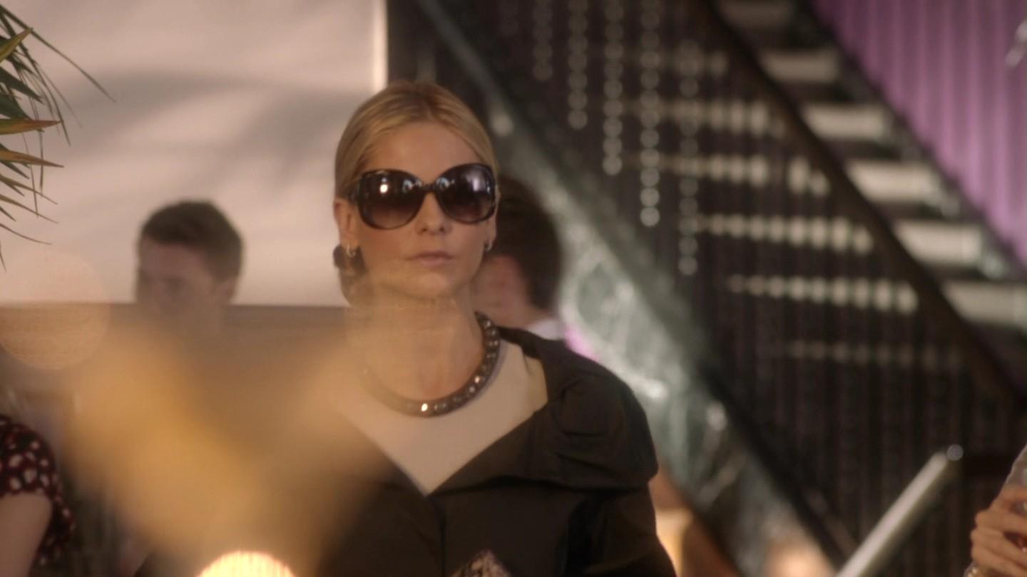 1x10 - That's What You Get for Trying to Kill Me - SMGF110-094 - Sarah ...